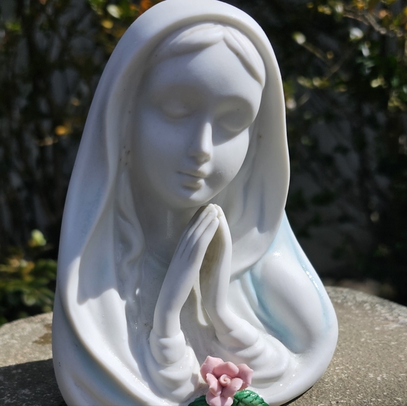 Aldon | Accents | Vintage Aldon Praying Virgin Mary Porcelain Figure ...